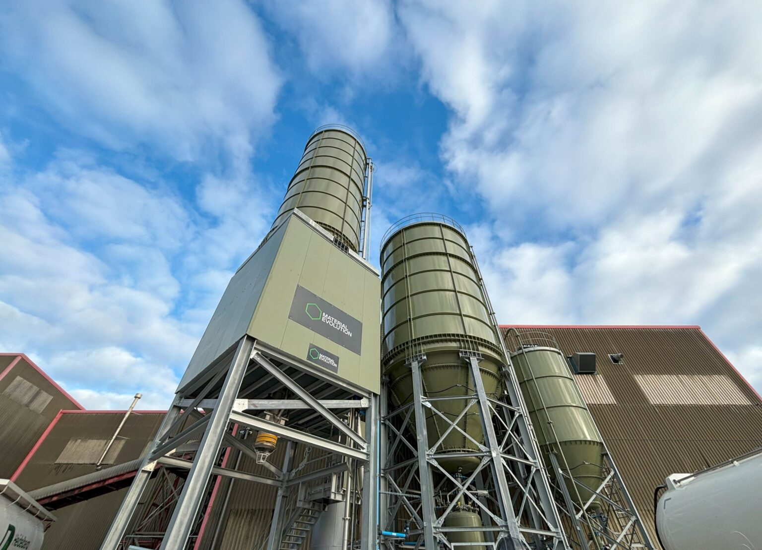 Material Evolution announces UK's largest ultra-low carbon cement plant ...
